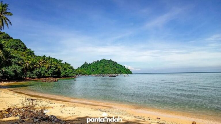 Pantai Ban Pecah Kuala Kurau, Perak - Pantaiindah